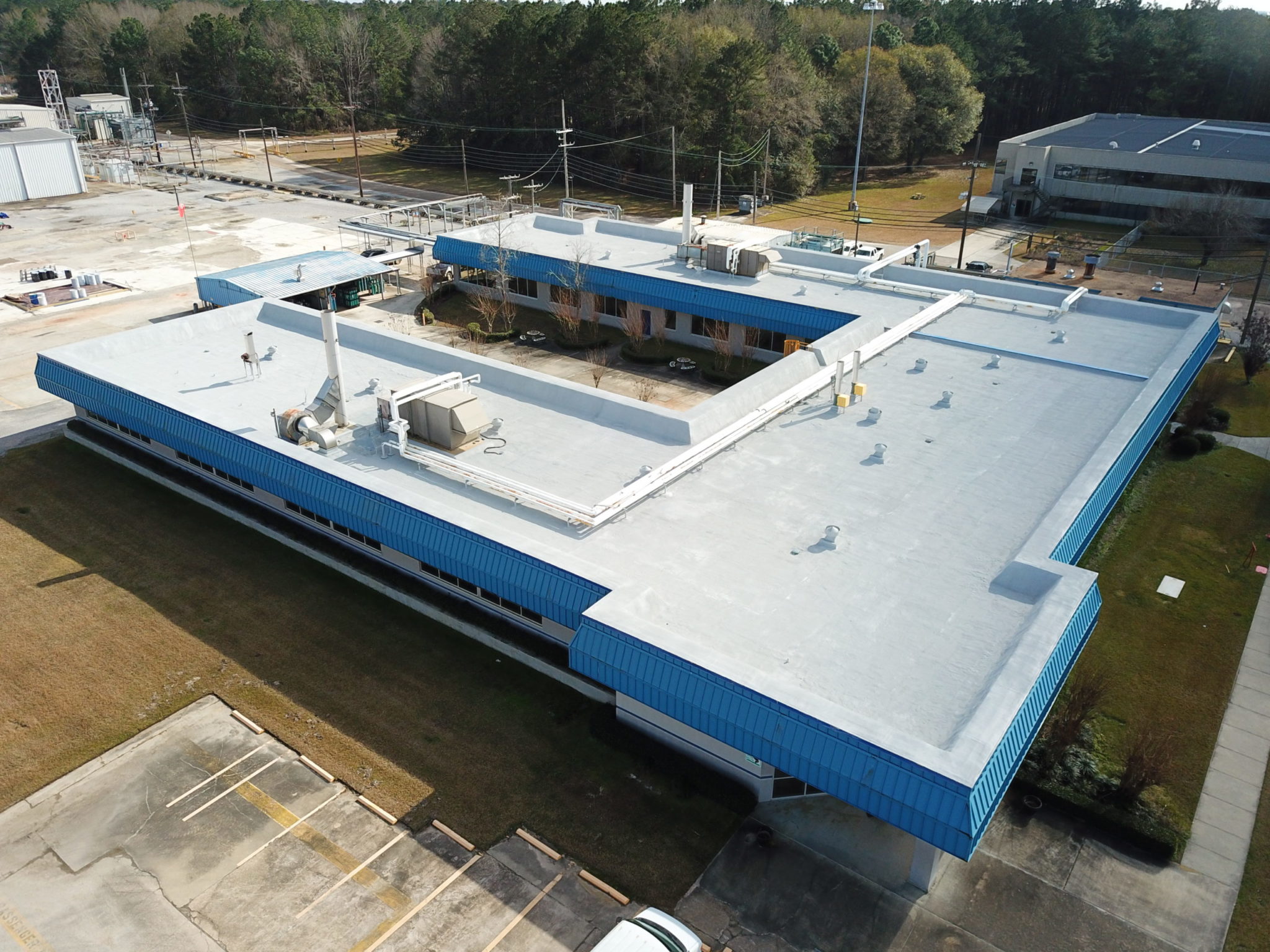 Installing a Spray Foam Roof | IRC | Insulated Roofing Contractors